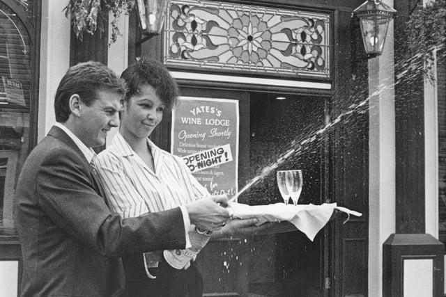 Take Me Back 31 Old School Retro Pictures Of Classic Nights Out At